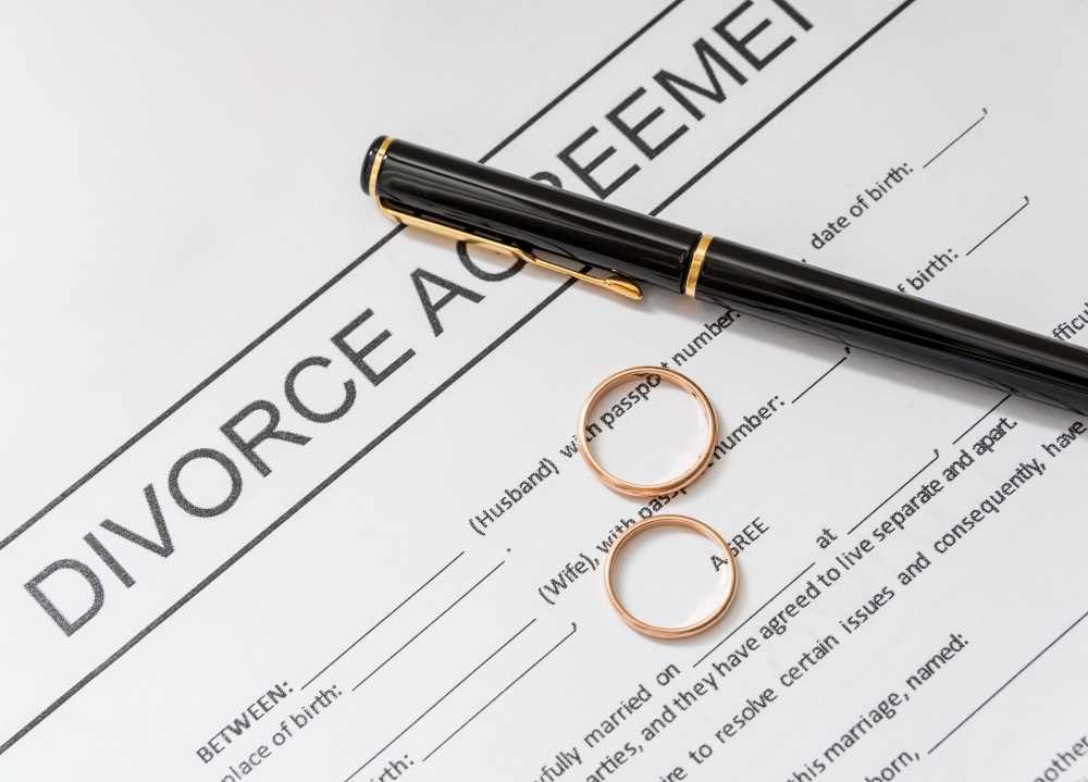 What to Do If Your Spouse Won’t Sign Divorce Papers | Legal Options ...